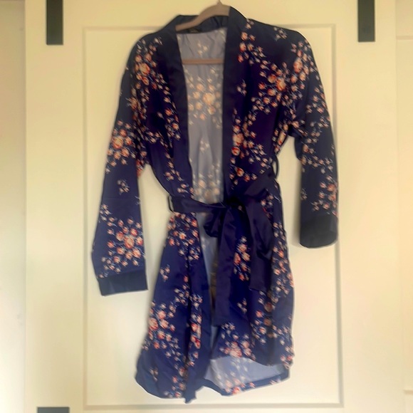 Morgan Lane | Intimates & Sleepwear | Morgan Lane Floral Robe | Poshmark
